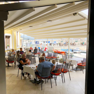 SEZONA 2020 Plavi podrum jučer je bio pristojno pun i uobičajeno izvrstan