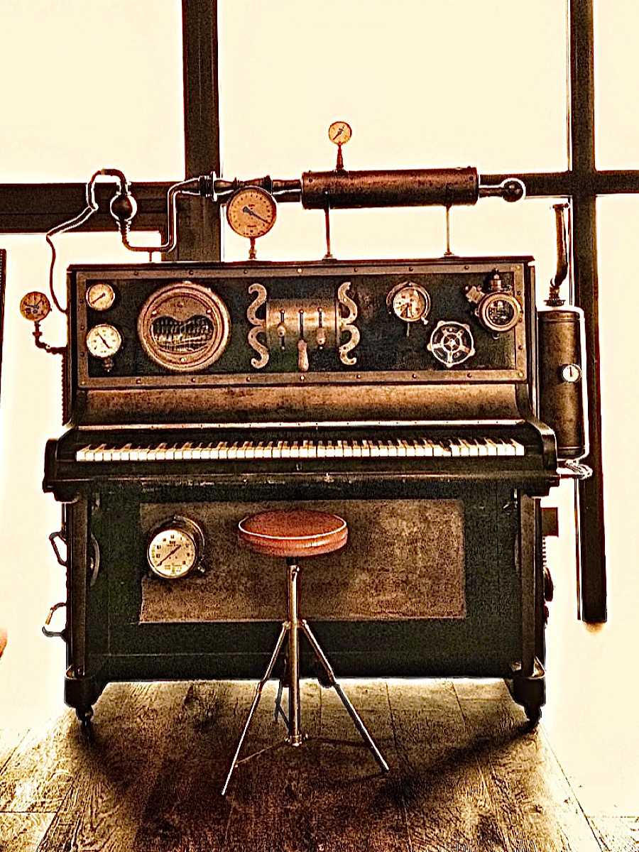 Mrs.Fogg je uvjerljivo najbolje uređena pizzeria u Zagrebu. Pizza je ...