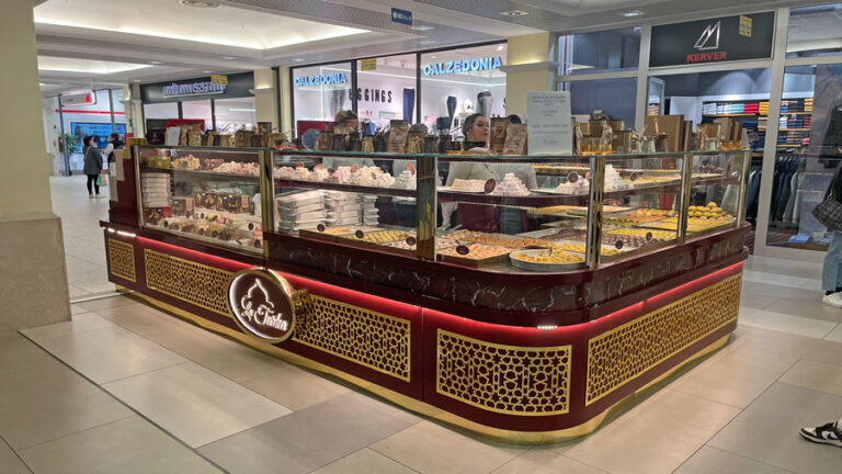 Dok se u Zagrebu La Turka dućani zatvaraju, Riječani stoje u redu da bi ...