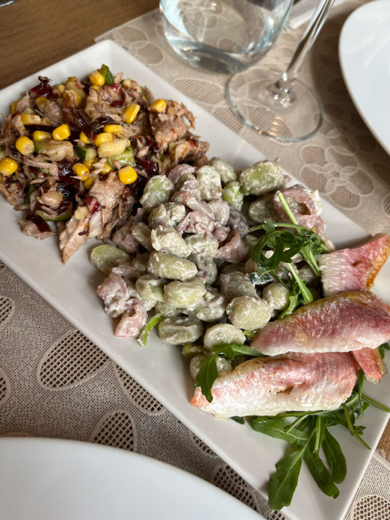 Jednostavne konobe poput Male Ribe u Matuljima ne bi smjele posluživati ...