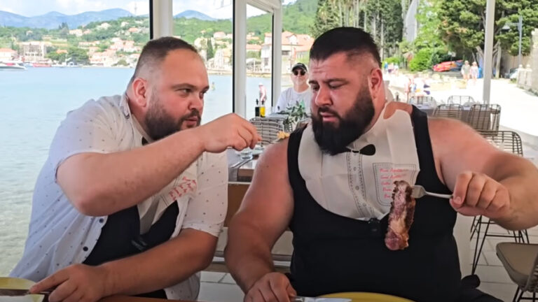 Kako se poznati youtuber Debeli Sremac uplašio škampa i kozica i u ...