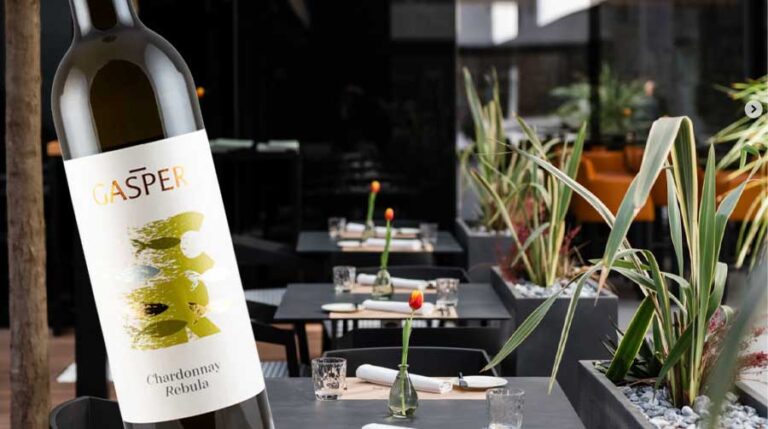 JOŠ ZDRAVOG RAZUMA Zagrebački Nico's prodaje butelju vrlo dobrog ...